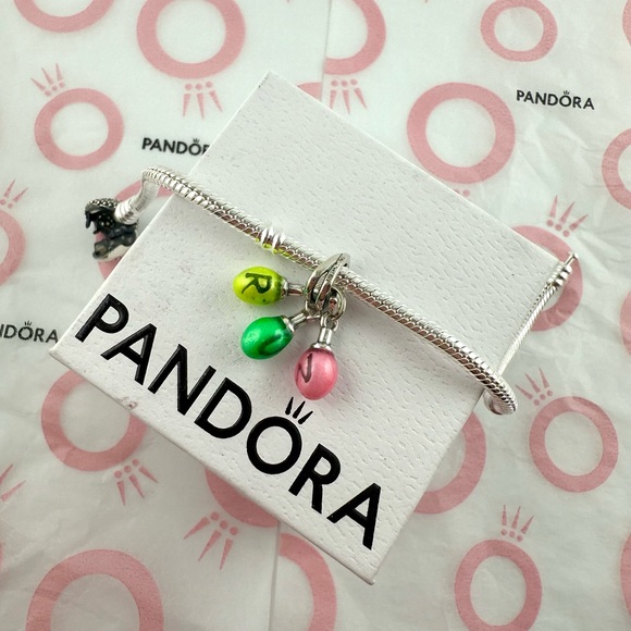Pandora | Accessories | Pandora Stranger Things Glowinthedark Run ...